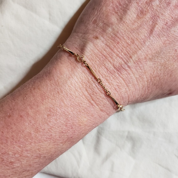 Avon | Jewelry | Vintage Delicate Gold Tone Crystal Avon Bracelet ...